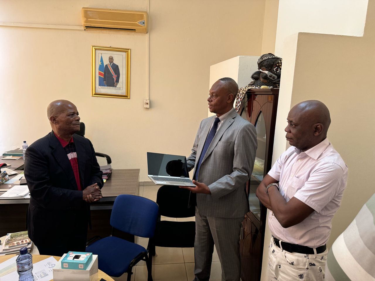 La direction générale de l’INERA reçoit un lot de matériels ...